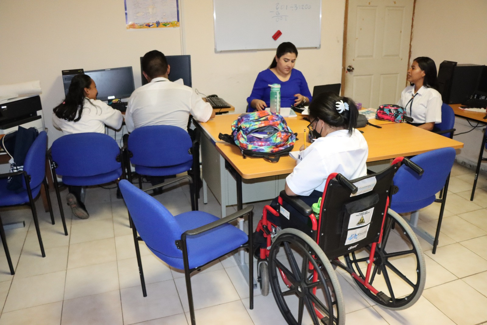 IPHE rinde tributo al maestro de educación especial