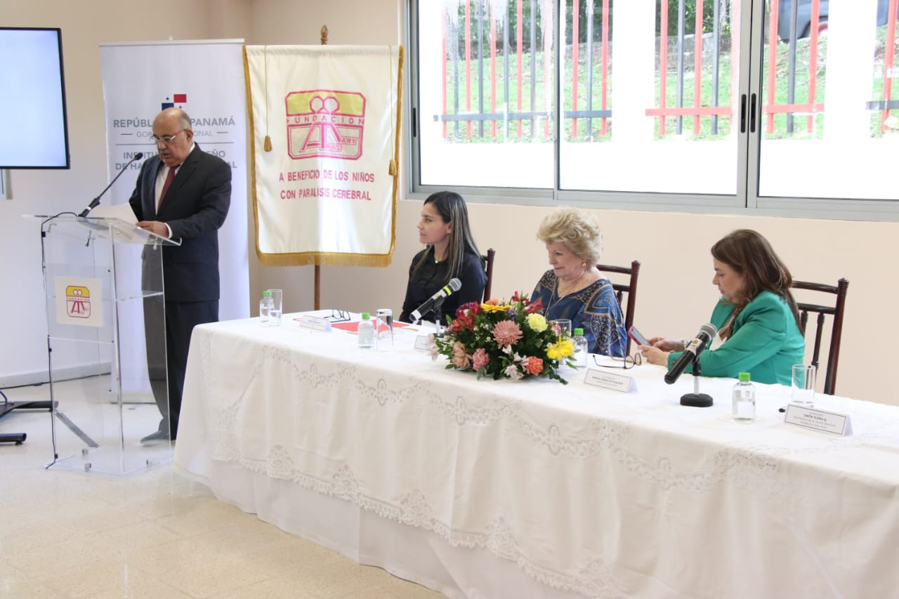 Fundación Mary Arias traspasa instalaciones del Programa de Paralisis ...