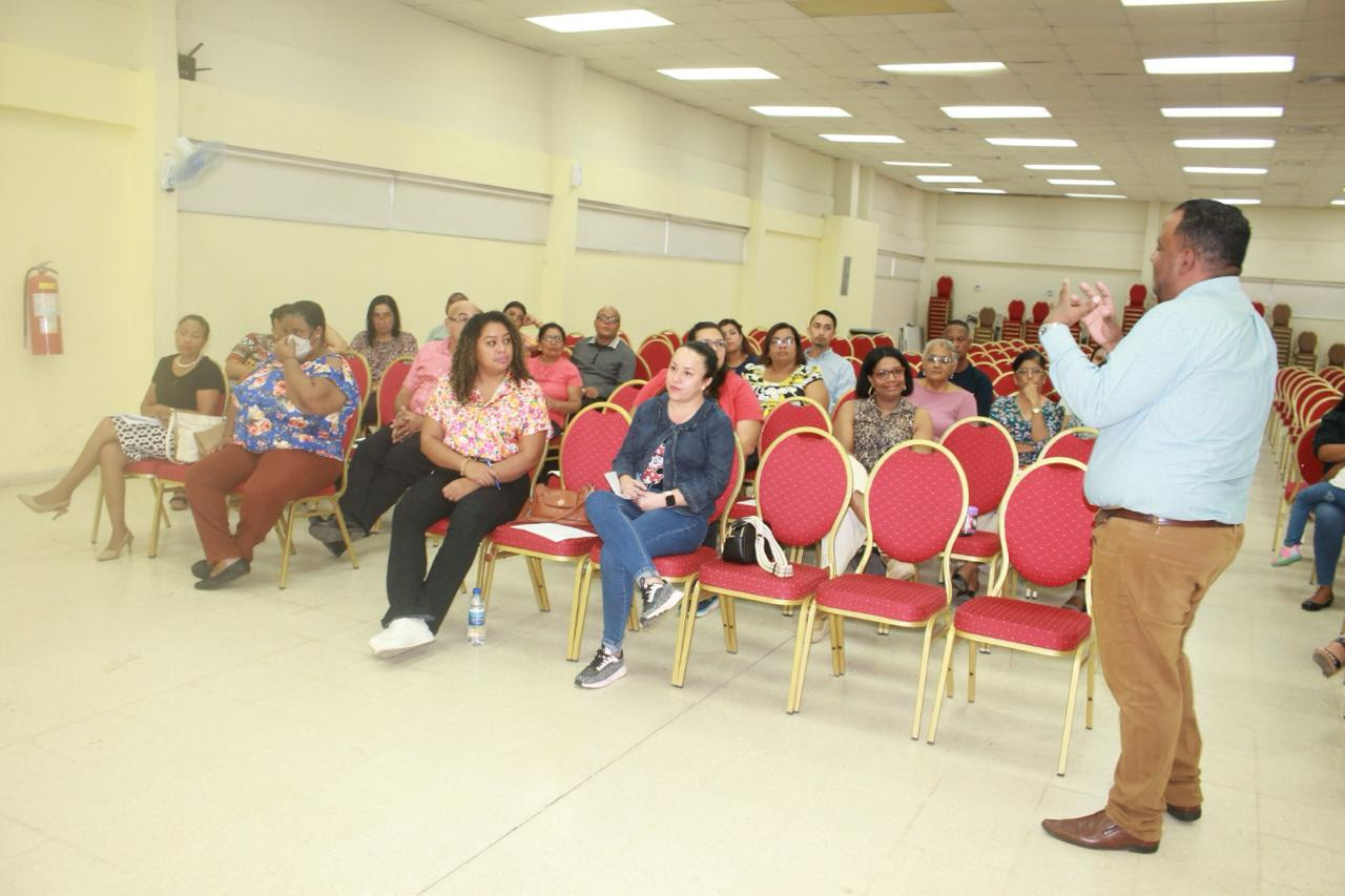Docentes y técnicos del IPHE conocen sobre comportamiento en el aula