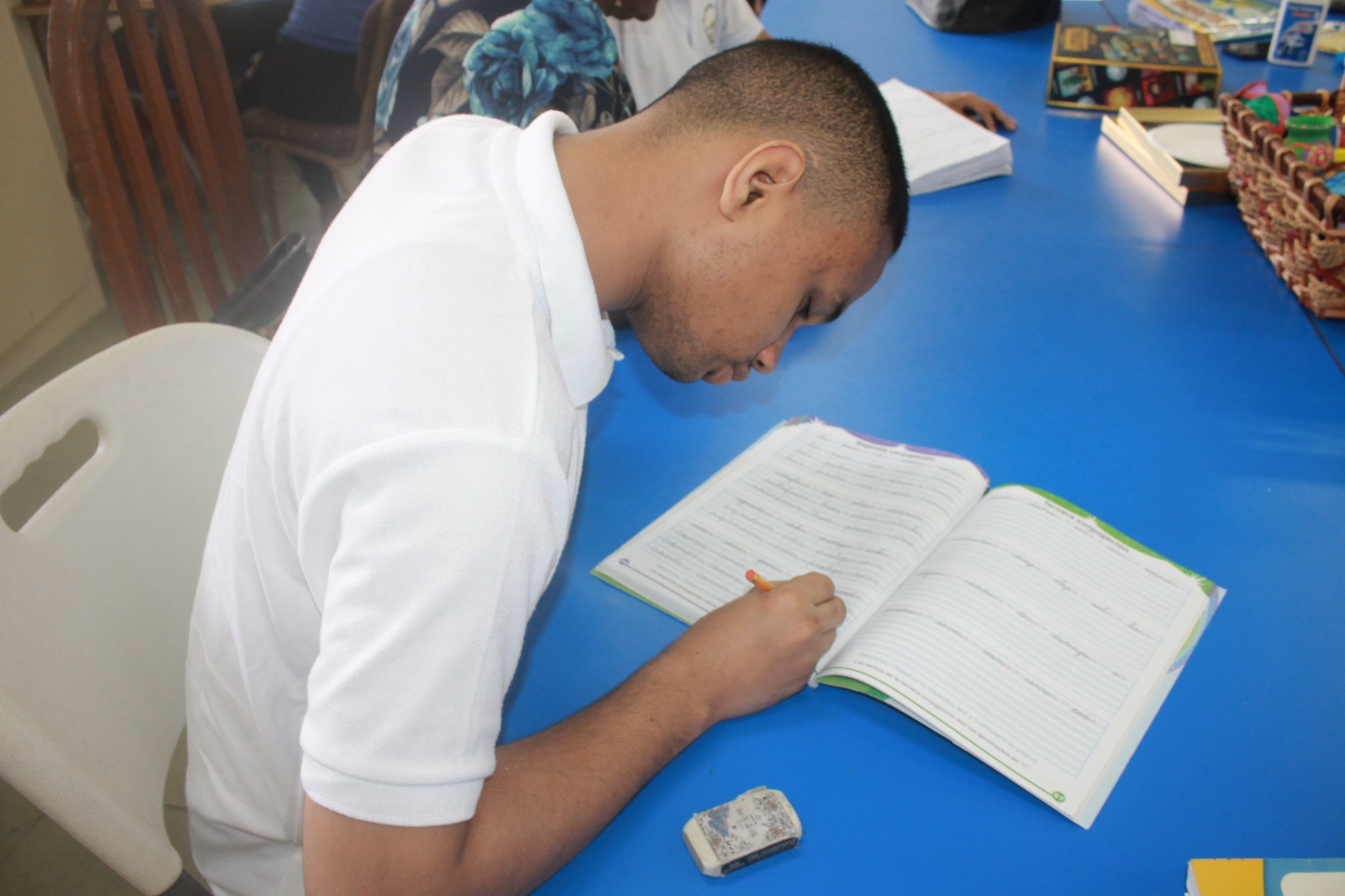 Estudiantes de la Escuela de Ciegos aprenden a reconocer combinaciones ...