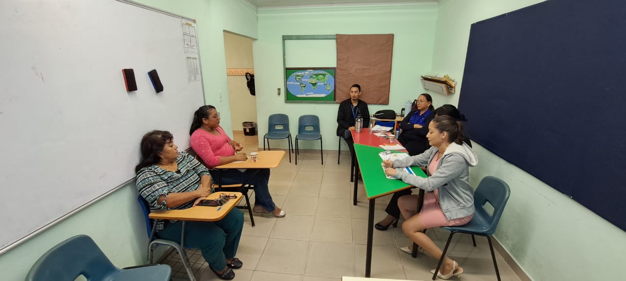 Orientan a padres de la Escuela de Ciegos sobre el PEI