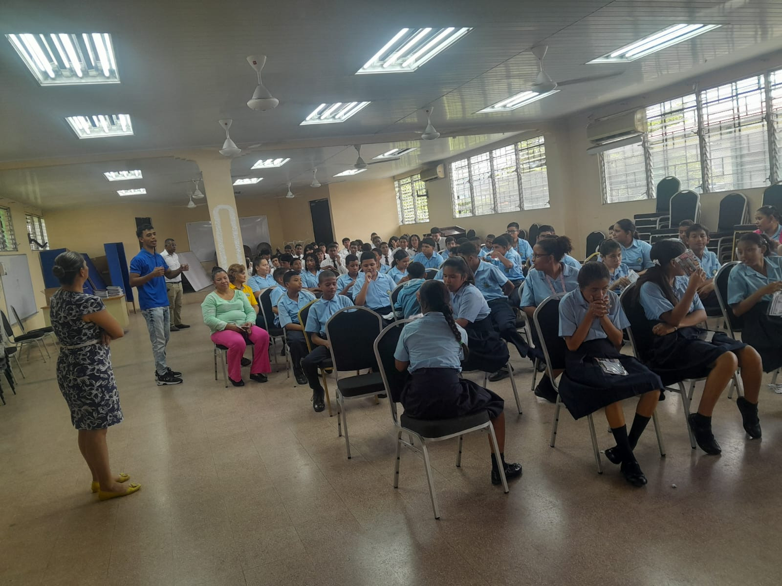 Docencia sobre el VIH para estudiantes de inclusión en Tocumen